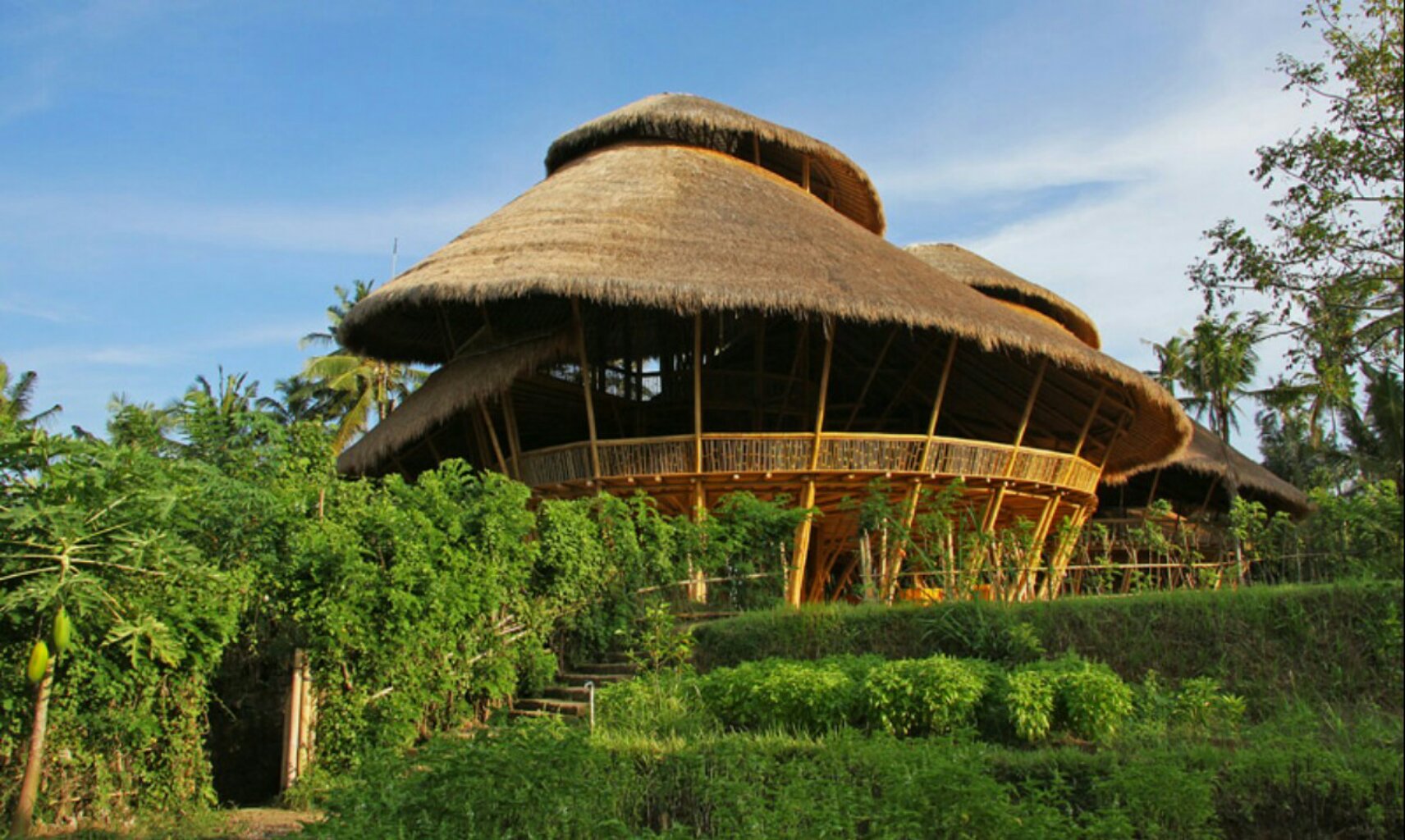 Green School Bali sekolah bambu pertama di dunia | Sarah Beekmans
